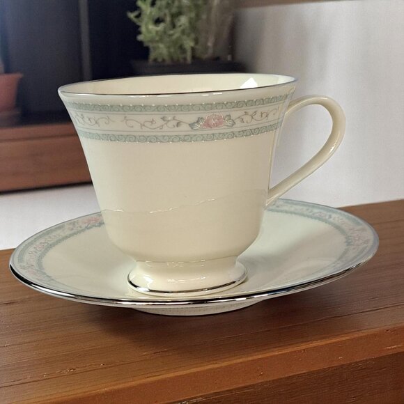 Lenox | Dining | Lenox Cosmopolitan Collection Charleston Pattern ...